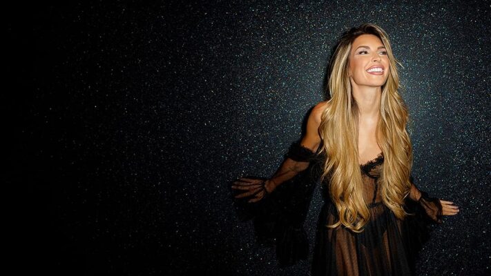 Elisabeth Rioux: Unfiltered – Releases TV